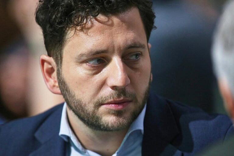 Banaszak weist Vorwürfe der Union zurück und macht sie für „Versagen ...